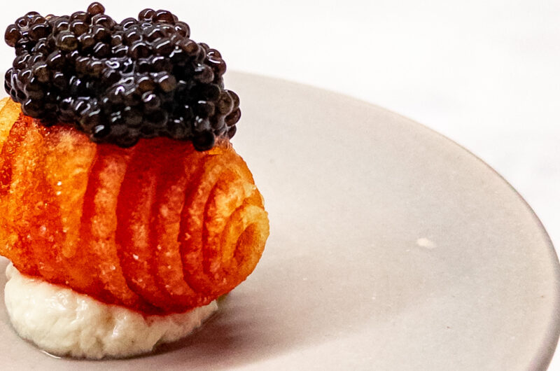 Aardappelcroissant met kaviaar en crème fraîche – Harold Kookt